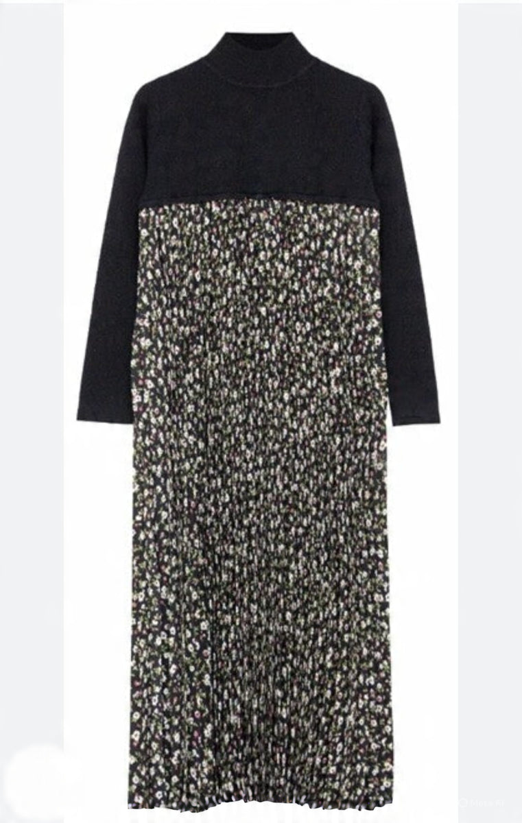 Papillon Printed Pleated Maxi Robe – Hats to Hose